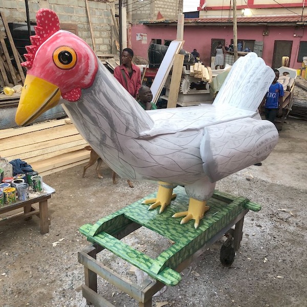 CHICKENING OUT - Pulp International