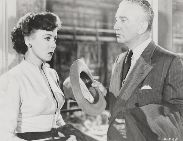 MRS. HIDE - Pulp International